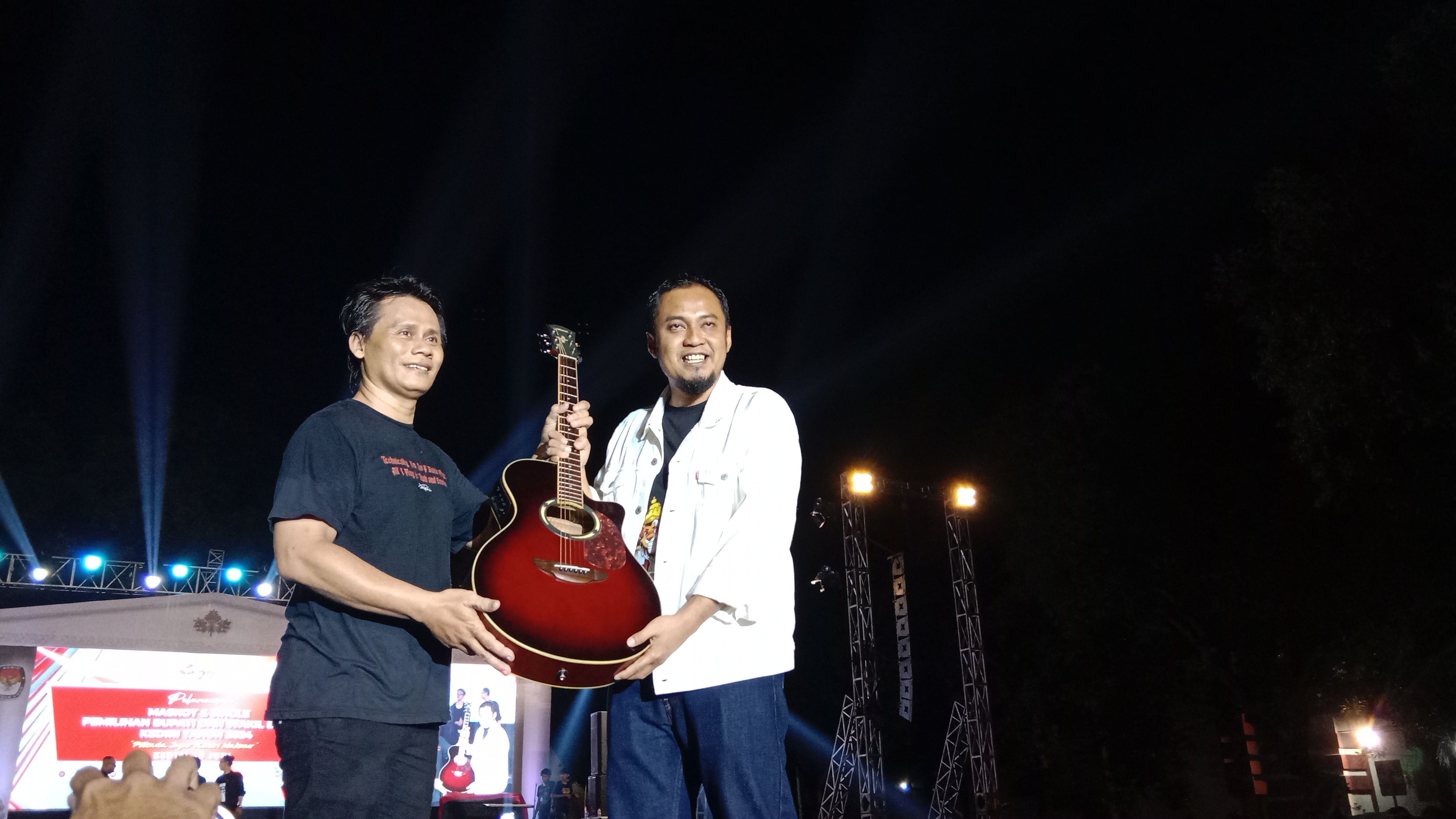 KPU Kabupaten Kediri Launching Jingle & Maskot Pilkada-2024 - RRI.co.id