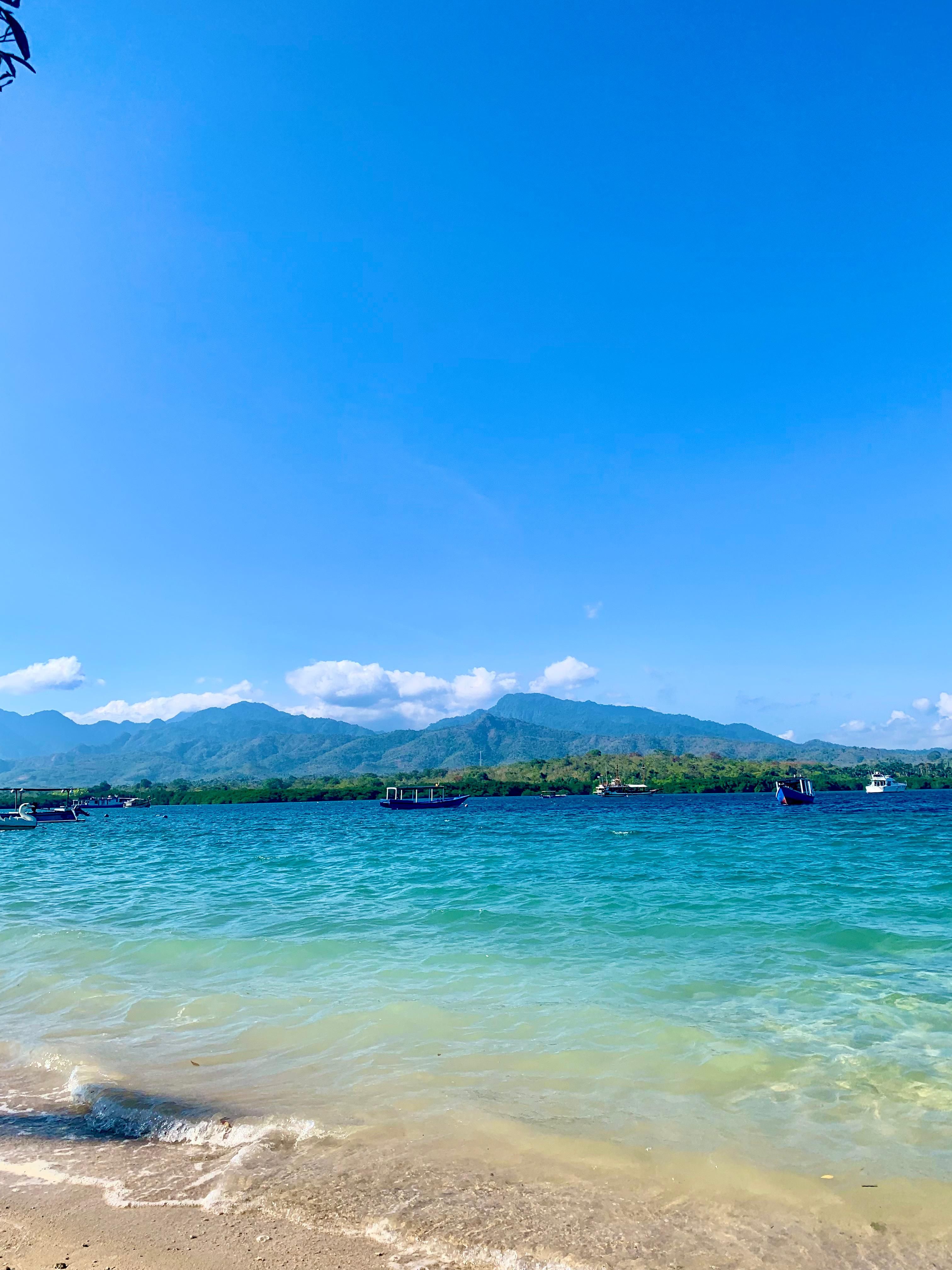 White Sand Beach, Surga Tersembunyi di Bali Utara - RRI.co.id