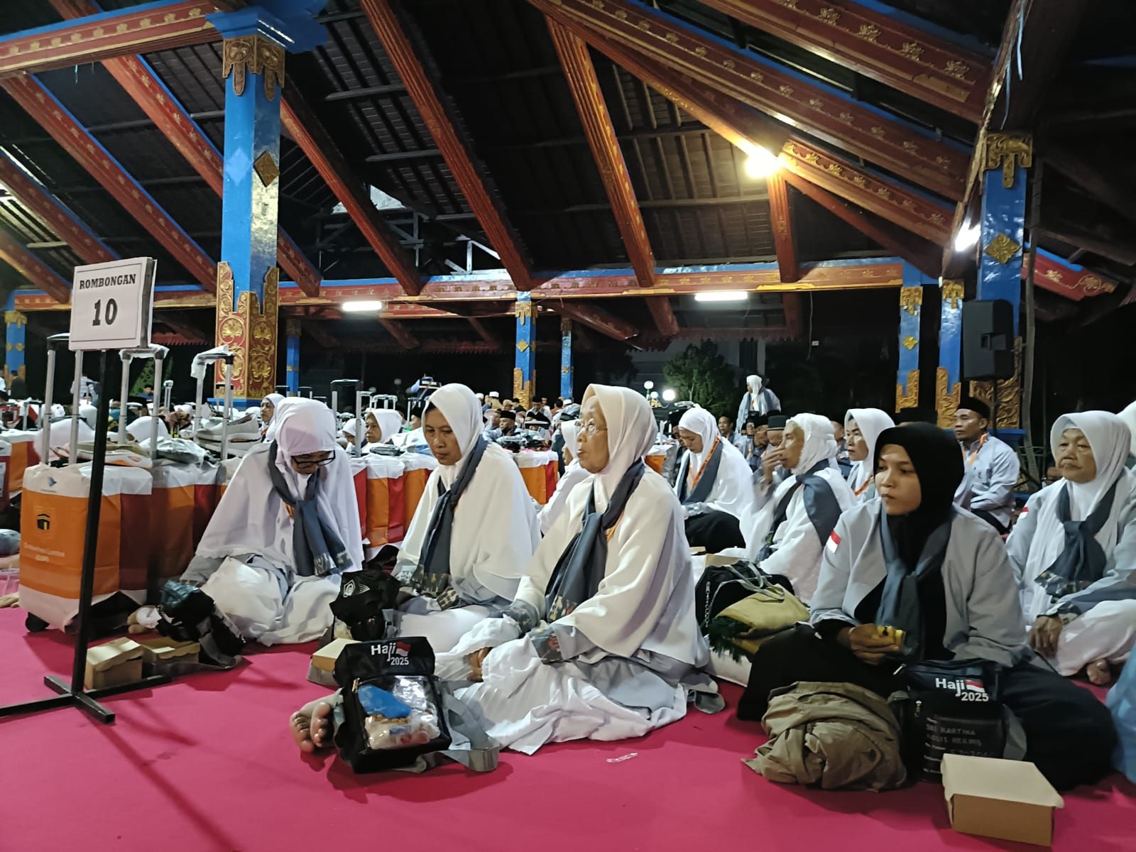 Kloter Pertama Haji Lobar Dilepas, Termuda 21 Tahun, Tertua 90 Tahun ...