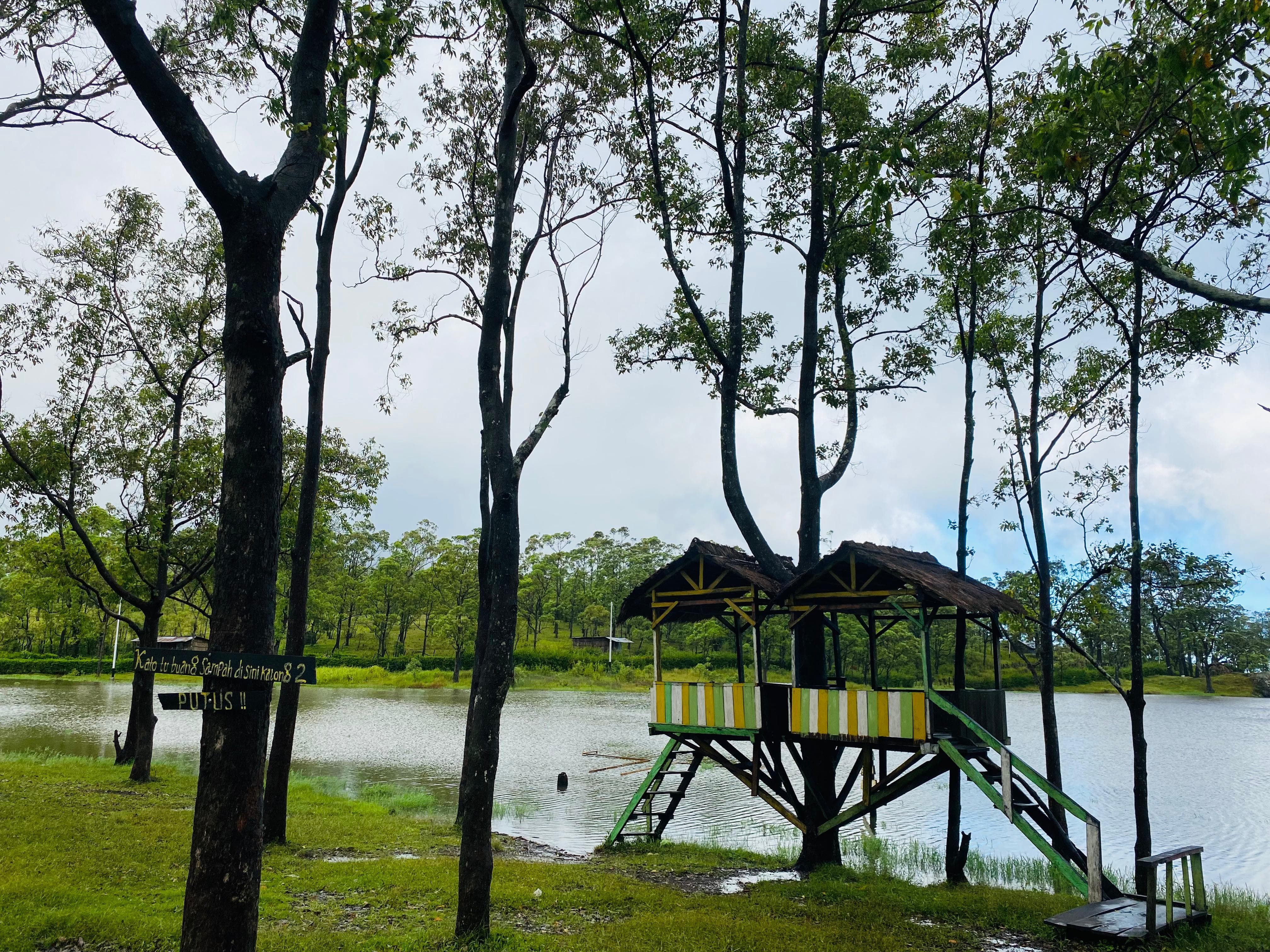 Keindahan Danau Nefo Kaenka Yang Memukau - RRI.co.id